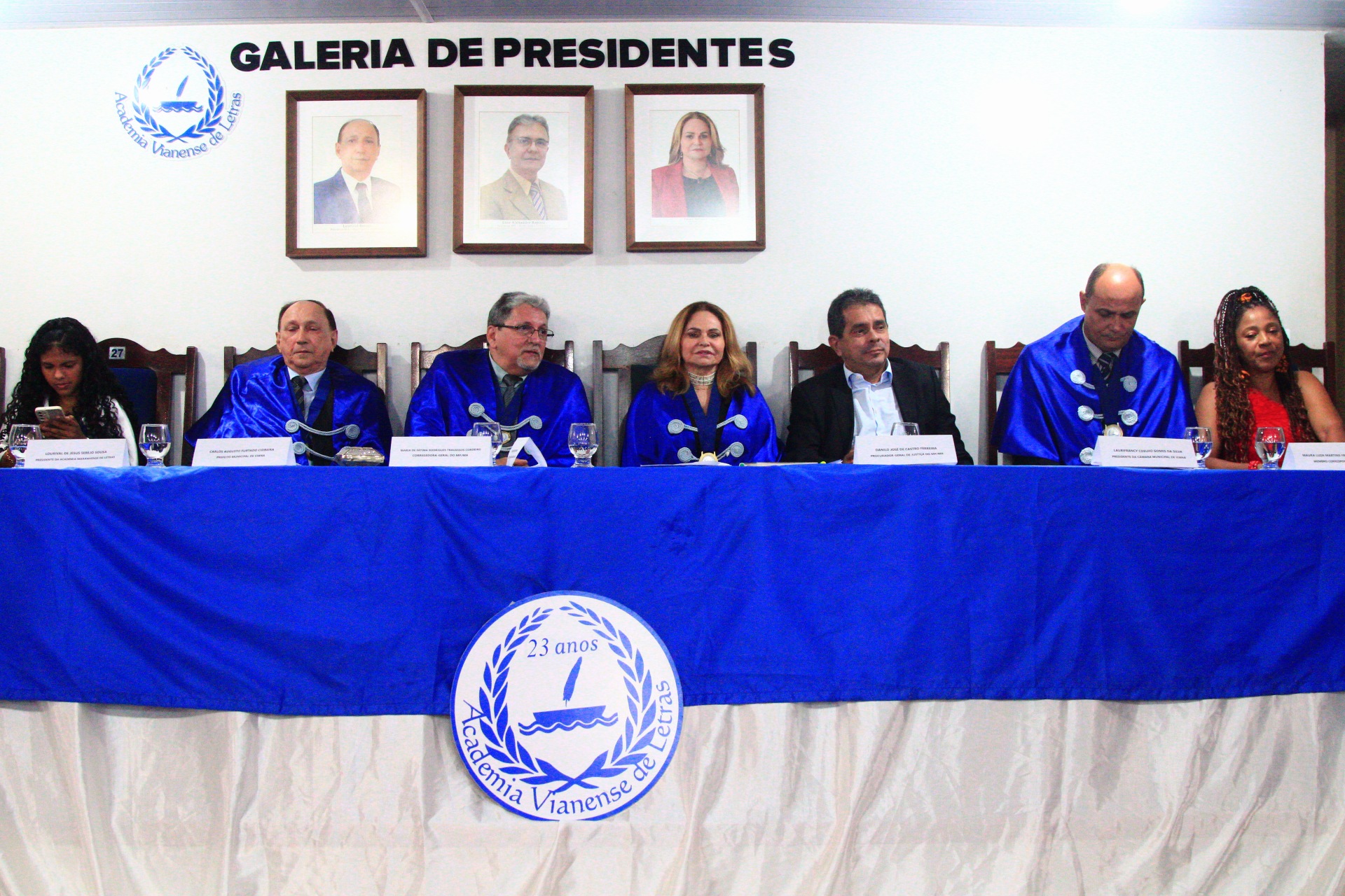 Danilo de Castro recebe homenagem da Academia Vianense de Letras ...